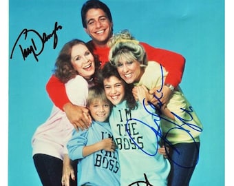 WHO'S THE BOSS Cast Signed Photo Alyssa Milano, Katharine Helmond ...