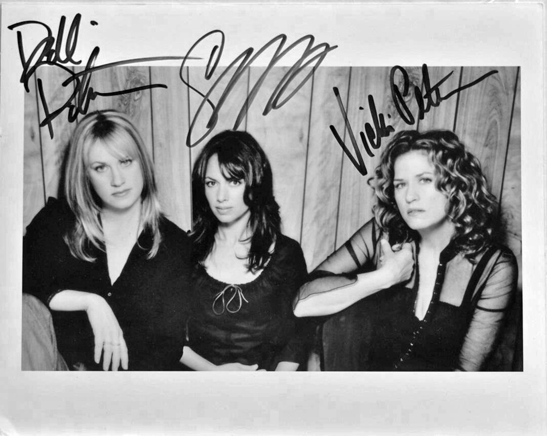The Bangles Signed Photo X3- Susanna Hoffs, Debbie Peterson, Vicki ...