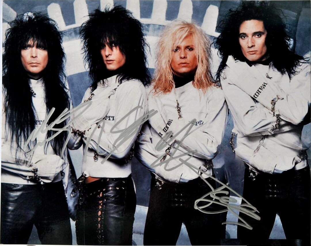 Motley Crue Signed Photo X4 - Nikki Sixx, Mick Mars, Vince Neil, Tommy ...
