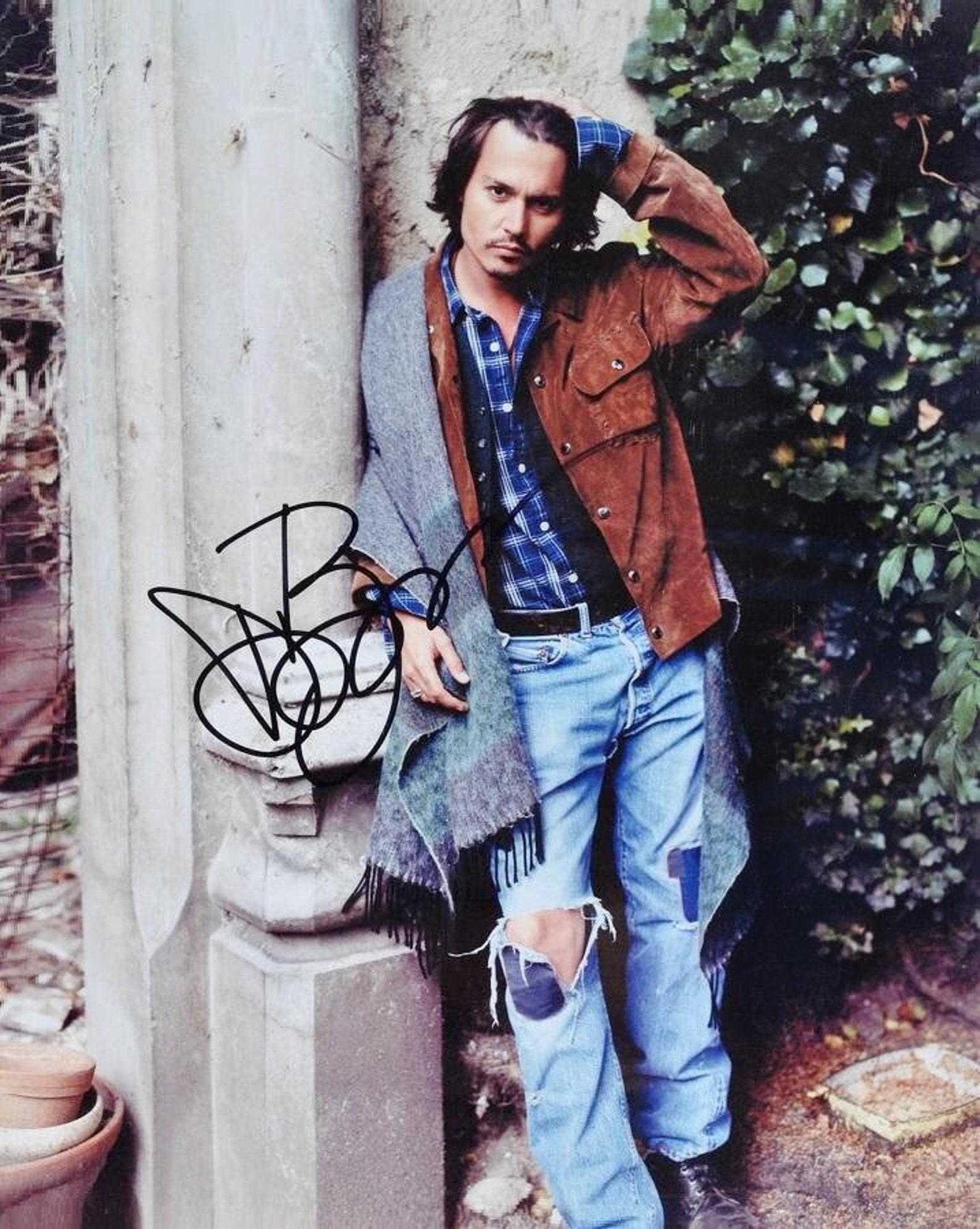 Johnny Depp Signed Photo - Pirates of the Caribbean, Edward ...