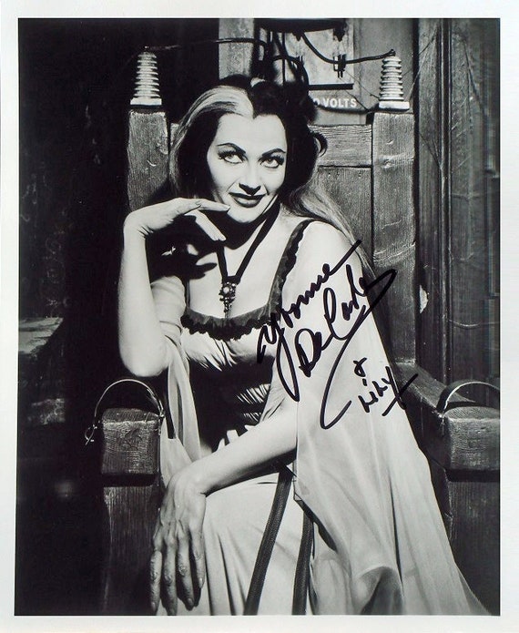 Yvonne Decarlo The Munsters