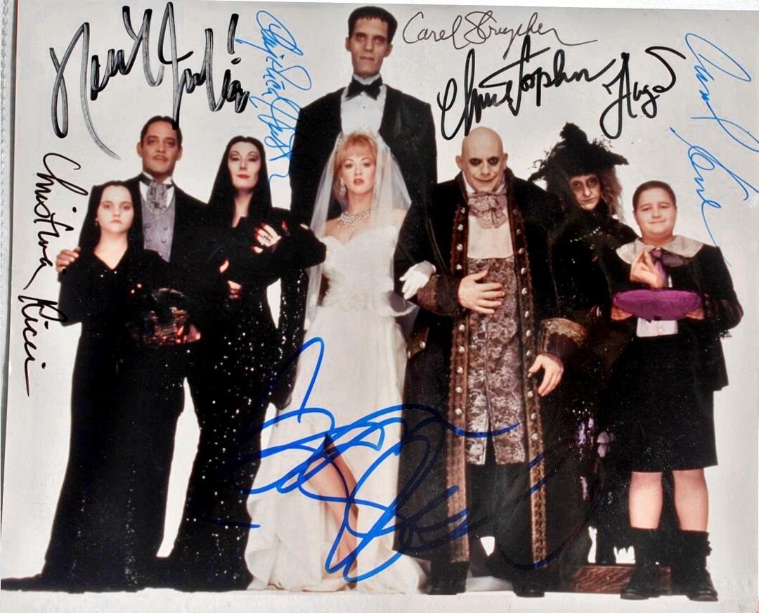 Addams Family Values Cast Signed Photo X7- Raul Julia, Anjelica Huston ...