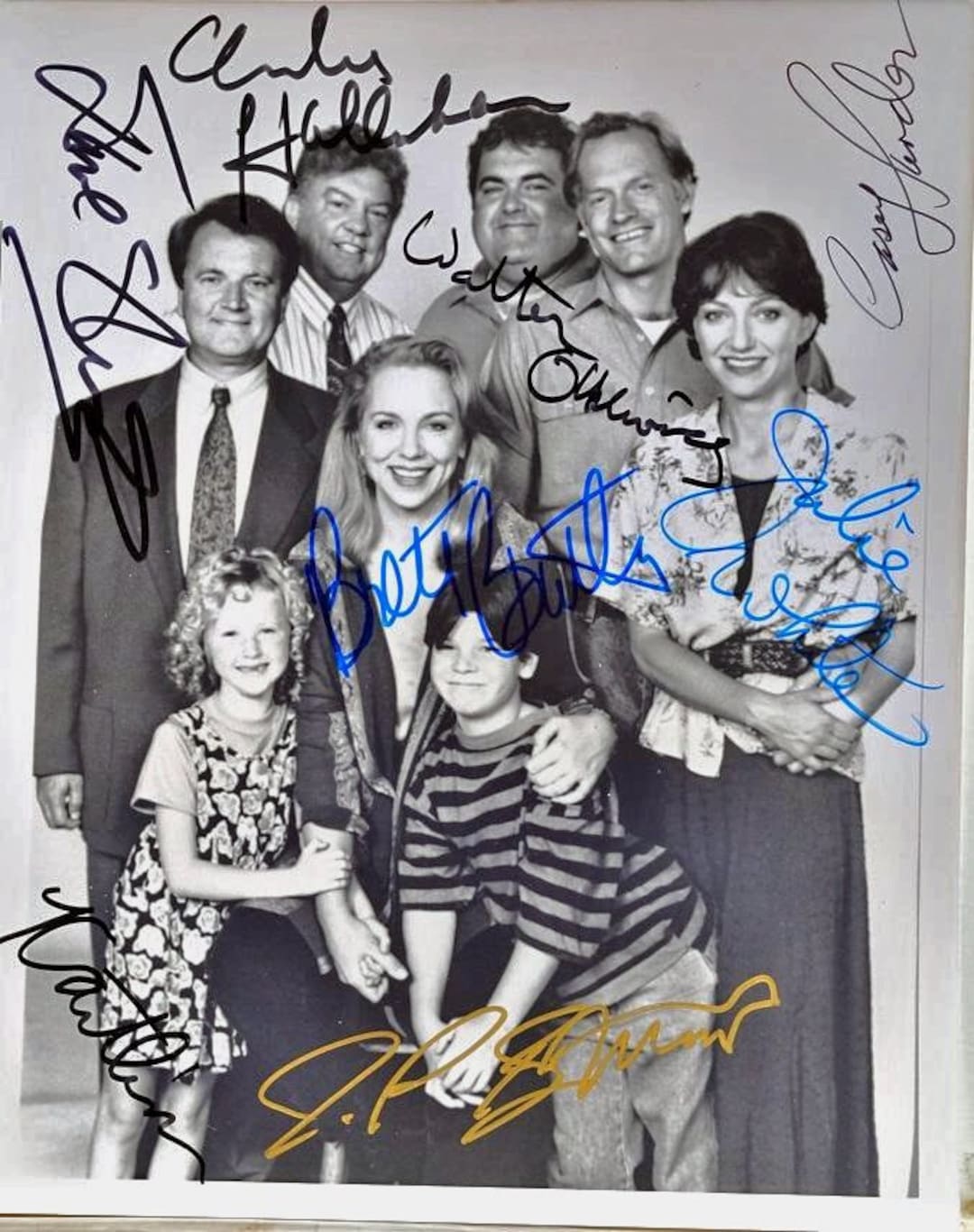 Grace Under Fire Cast Signed Photo X8 – Brett Butler, Katlin Cullum ...