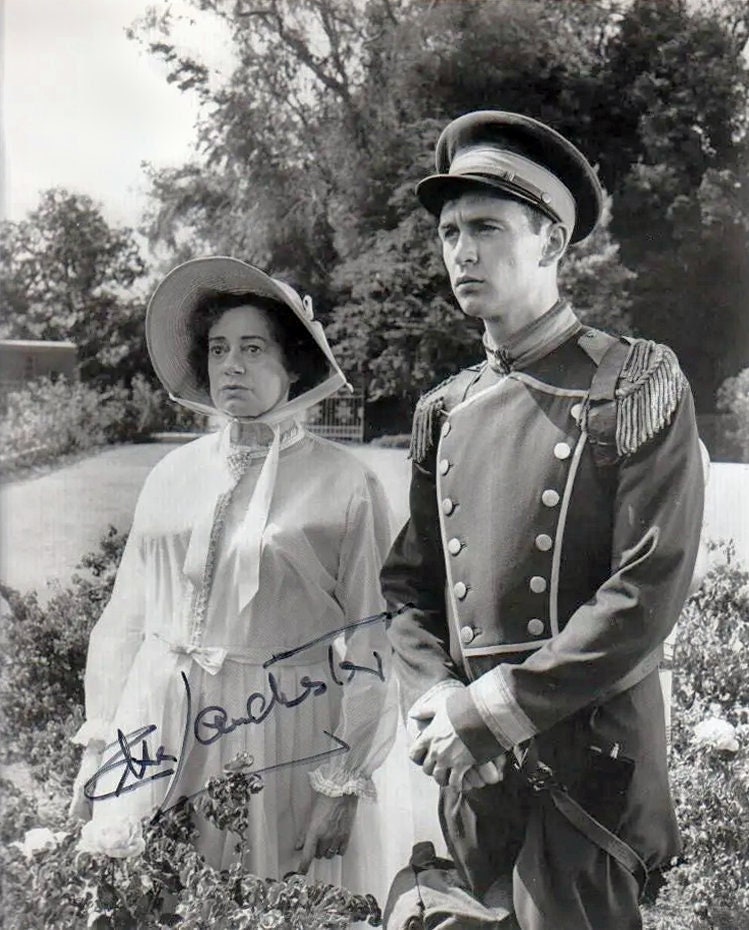 Elsa Lanchester Pajama Party Signed Photo Bride of Frankenstein W/COA ...