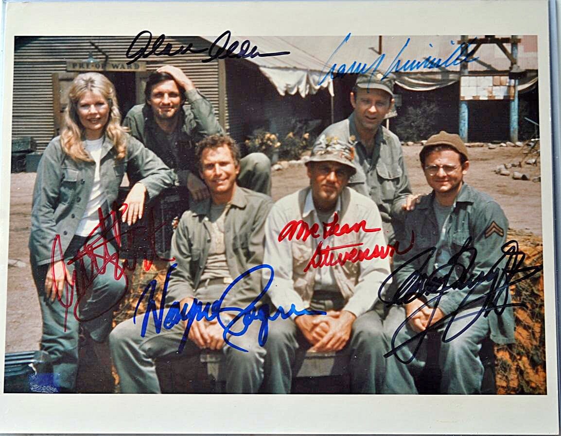 MASH Cast Signed Photo X6 MASH Alan Alda, Mclean Stevenson, Loretta ...