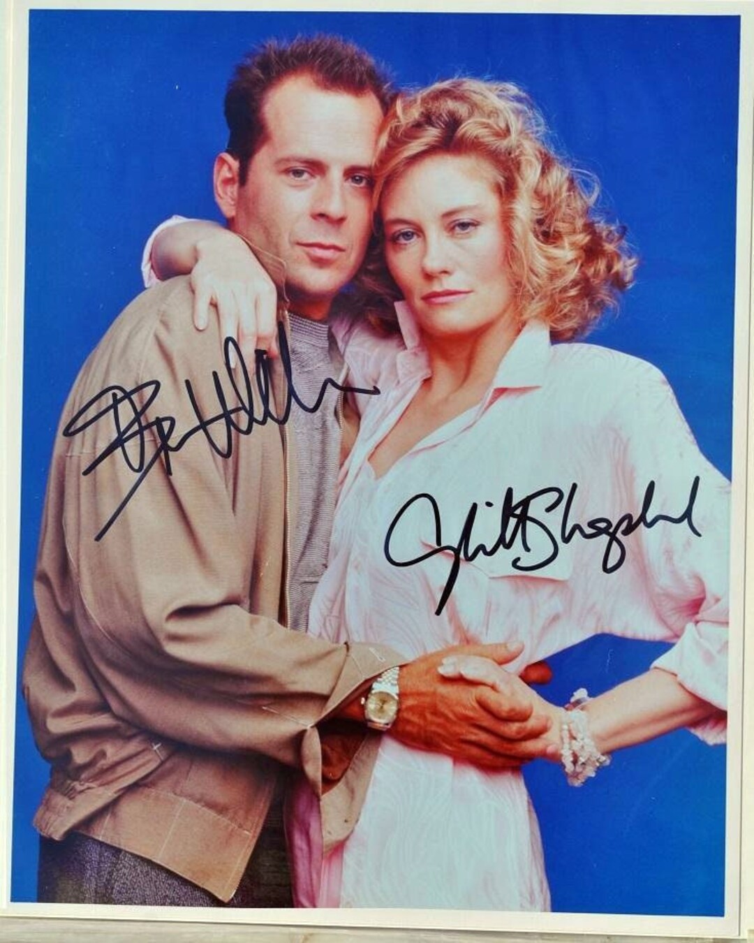 Moonlighting Cast Signed Photo X2 – Bruce Willis, Cybill Shepherd - W ...