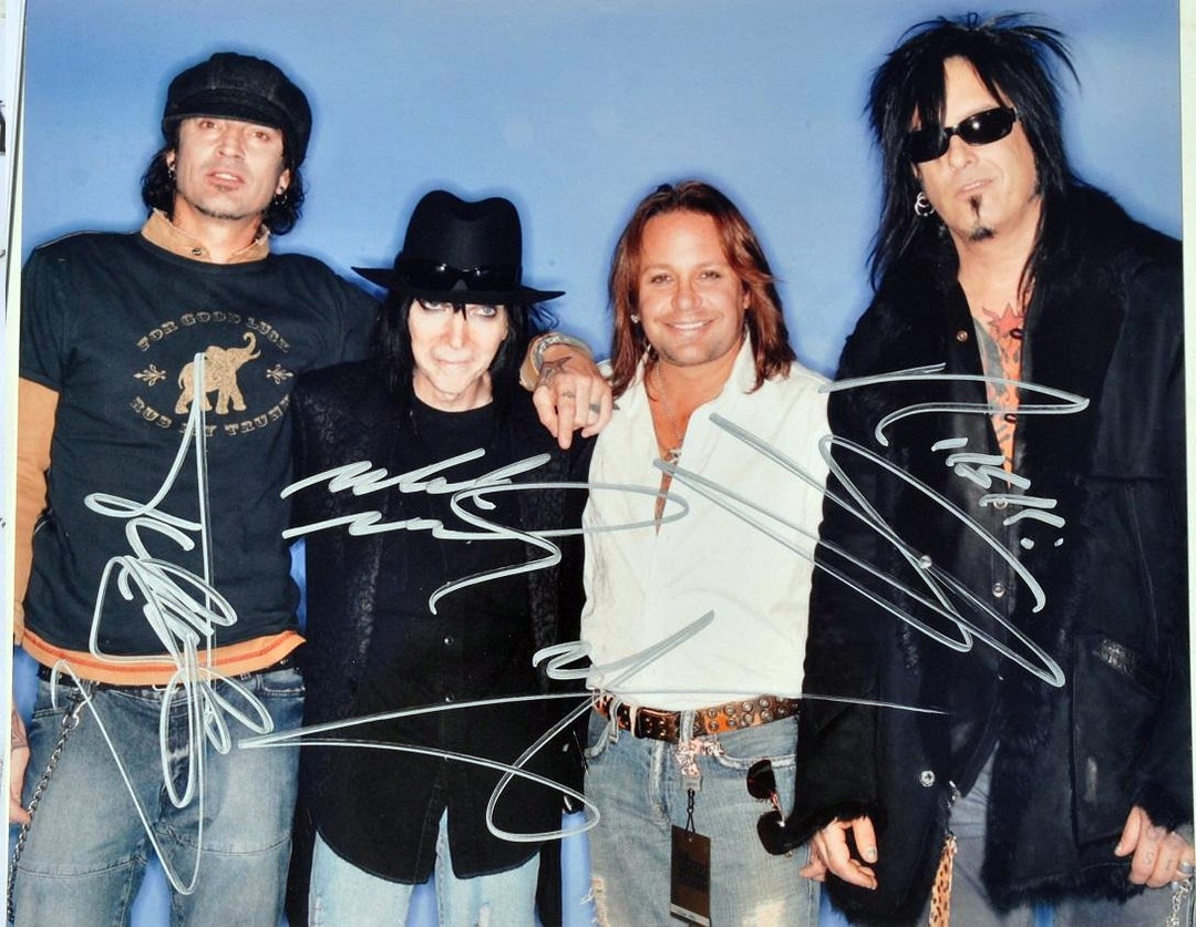 Motley Crue Signed Photo X4 - Nikki Sixx, Mick Mars, Vince Neil, Tommy ...