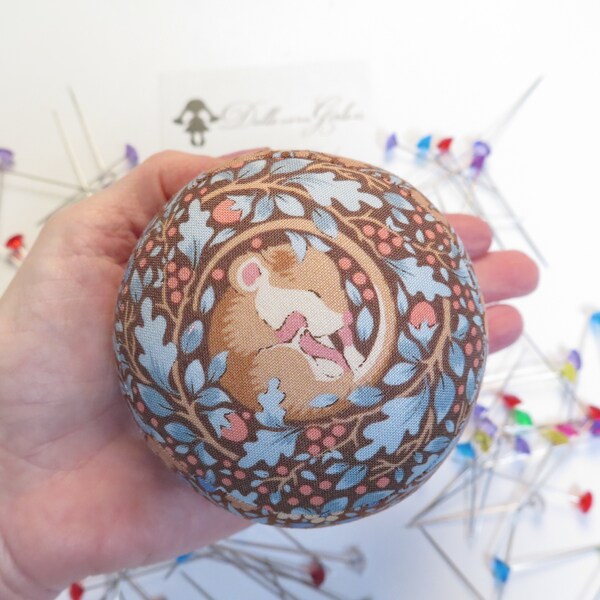 Mouse Pincushion - Etsy
