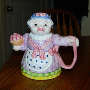 Vintage Glossy Pig Teapot W/ Lid, A Uniquely Pig Shaped Teapot, Ready ...