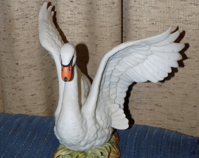 Vintage Masterpiece Homco Swan Figurine. A Porcelain Swan 1987 Home ...