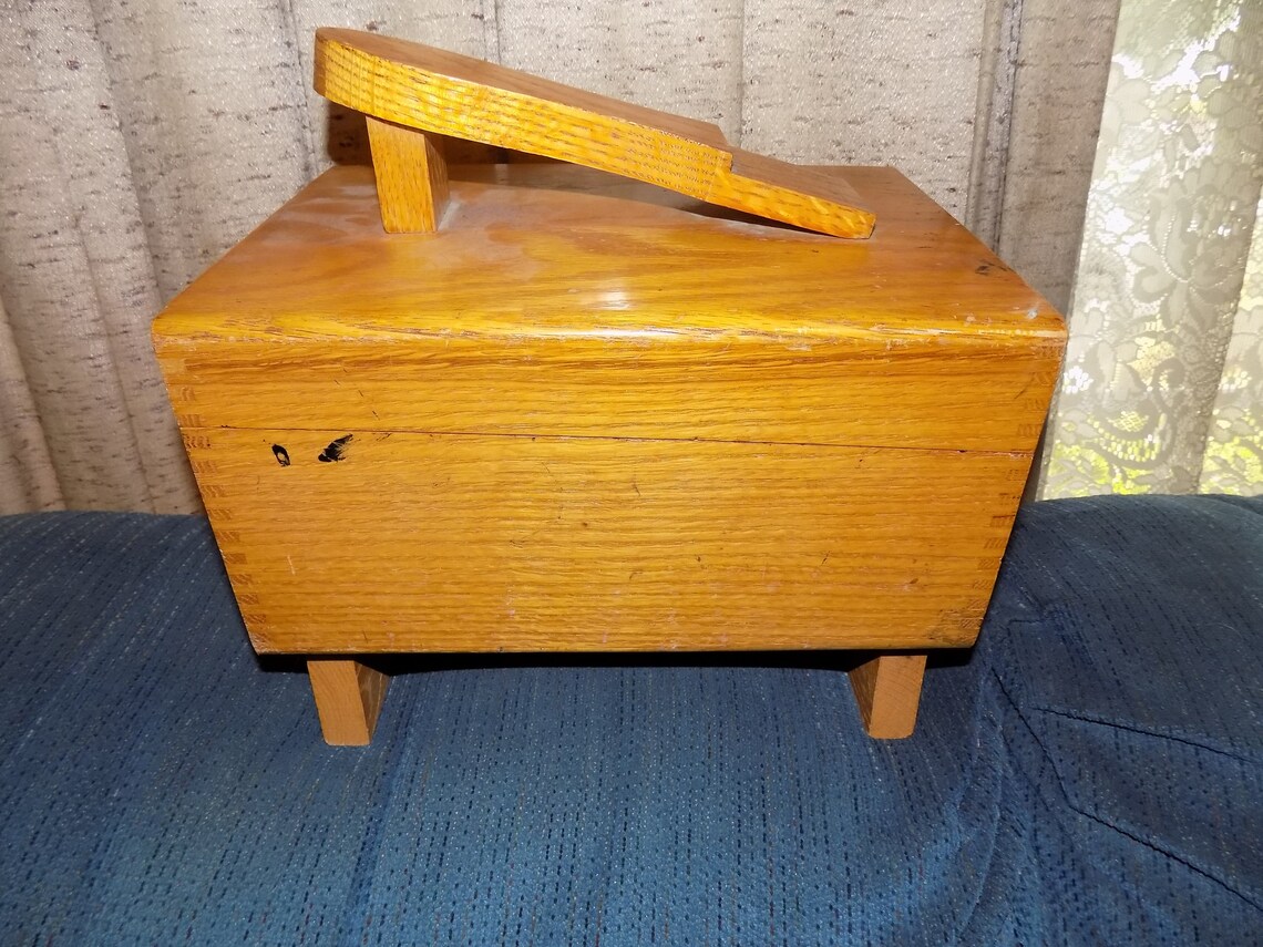 Griffin Shinemaster Wooden Shoe Shine Box. A Shoe Valet to Keep ...