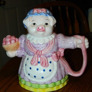 Vintage Glossy Pig Teapot W/ Lid, A Uniquely Pig Shaped Teapot, Ready ...