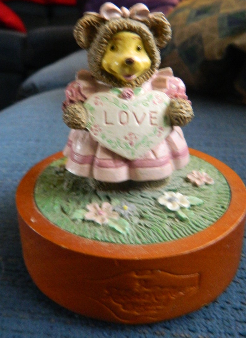 Vintage Bear Music Box or Player, A Robert Raike Original Music Box ...