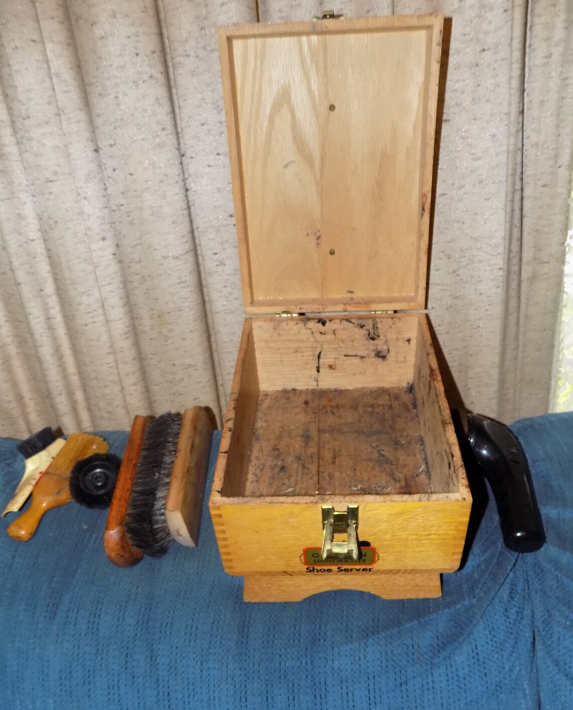 Griffin Shinemaster Wooden Shoe Shine Box. A Shoe Valet to Keep ...