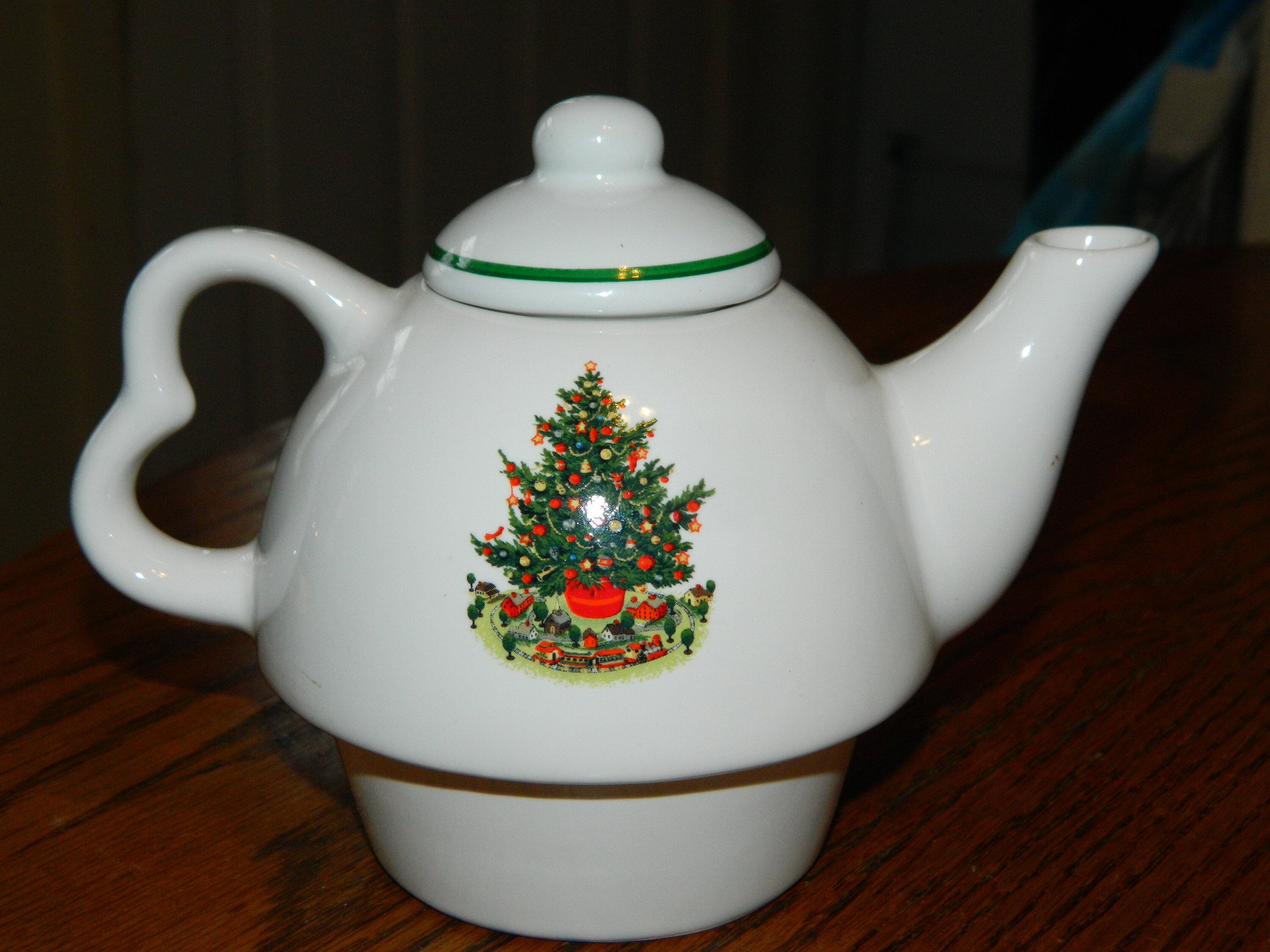 A Vintage Small Christmas Tree Teapot. Collectible Christmas | Etsy