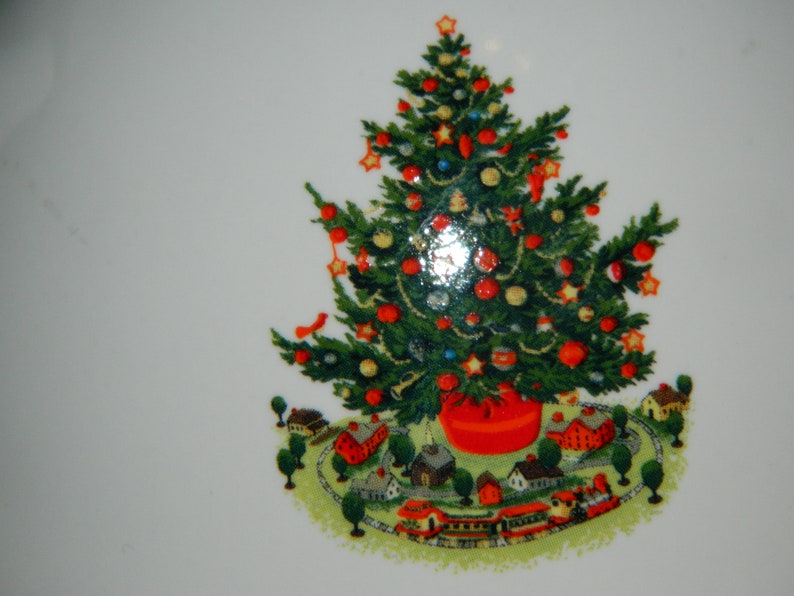 A Vintage small Christmas Tree Teapot. Collectible Christmas - Etsy