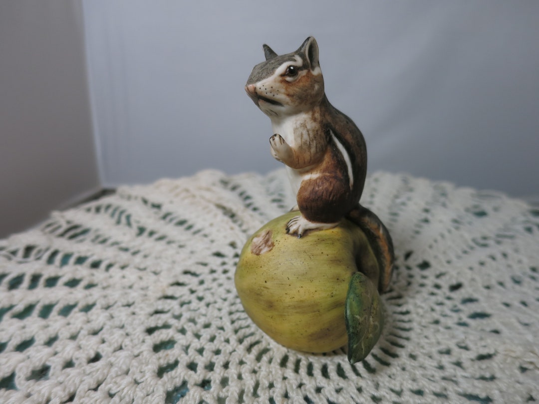 Vintage Chipmunk Apple Bisque Figurine USA Ce 79D Hard to Find Height 4 ...