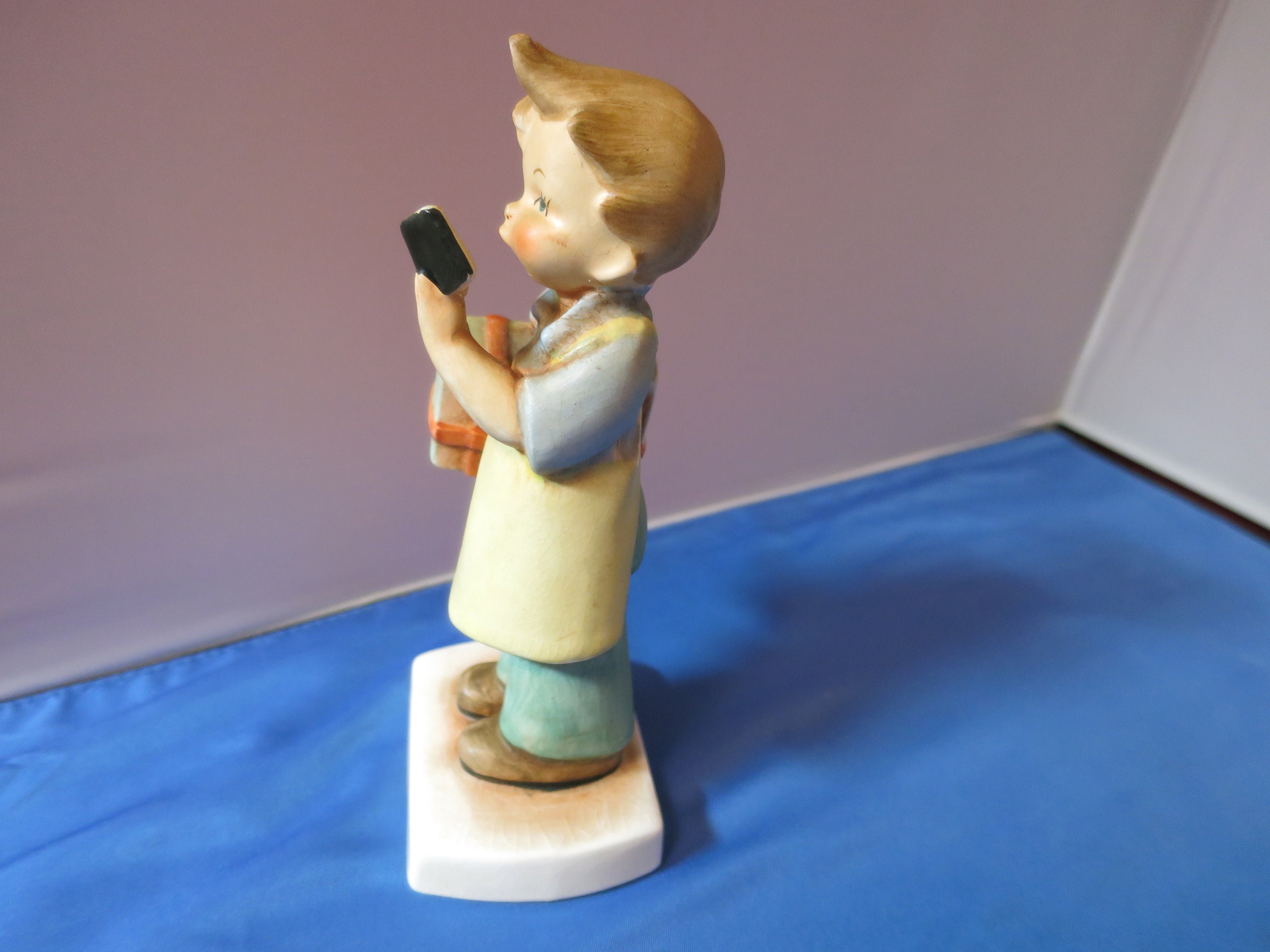 Nikko Nikko Japan Figurine Delivery Boy Reading Book - Etsy