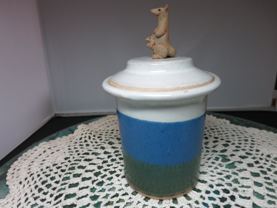 Vintage Kangaroo Art Pottery Stoneware Jar Handmade Signed Black Cat ...