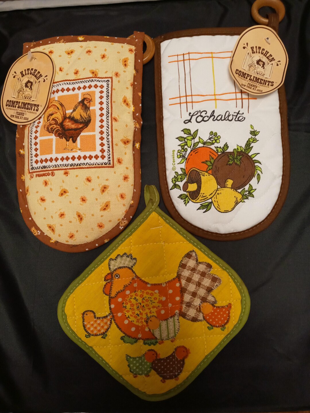 Vintage Kitch Compliments Franco New York Oven Mitt Choice or Magla Pot ...