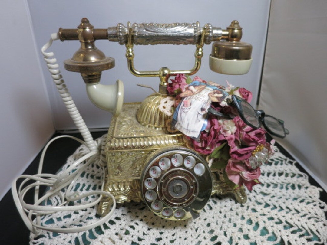 Vintage Princess Rotary Phone Made in Taiwan R.O.C. Serial No 912072 ...