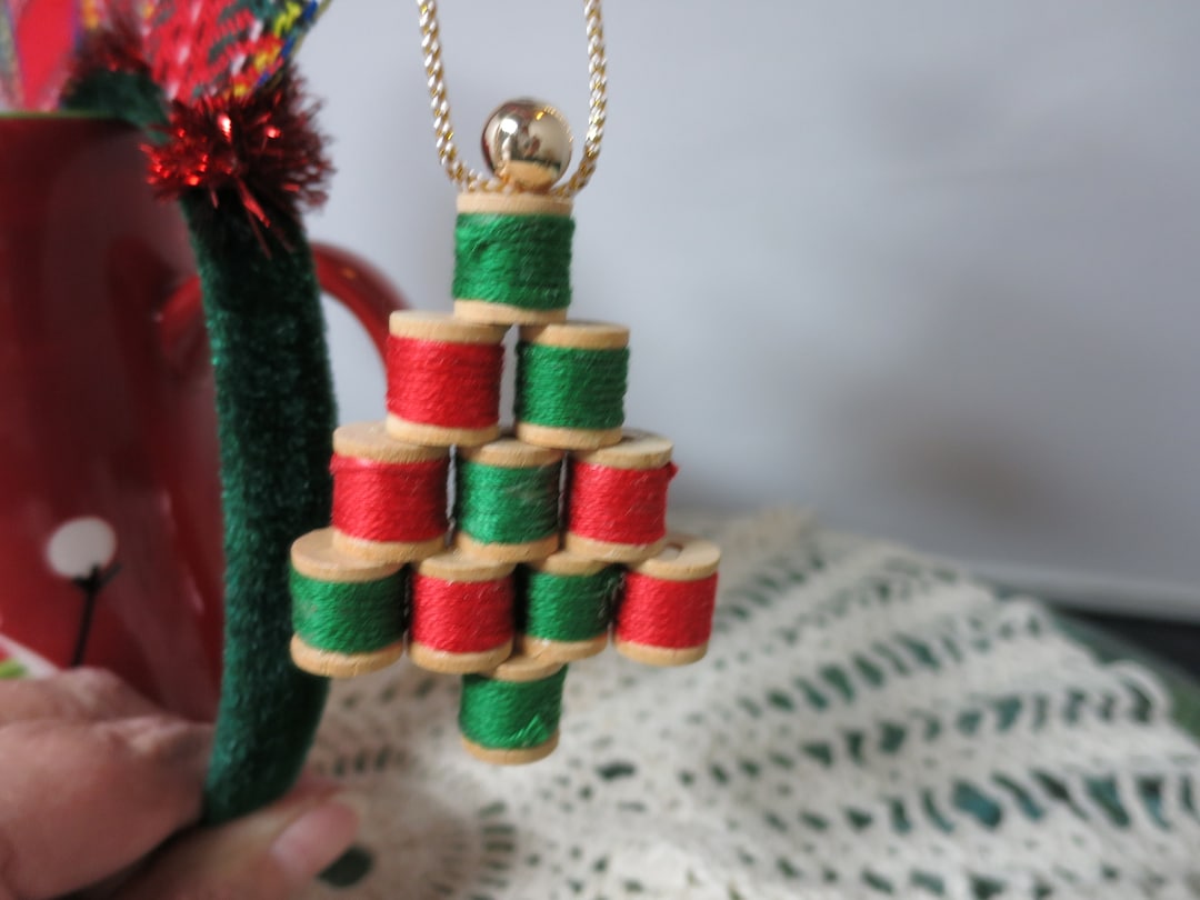 Vintage Tree Christmas Ornament Wooden Spools of Thread Christmas Tree ...