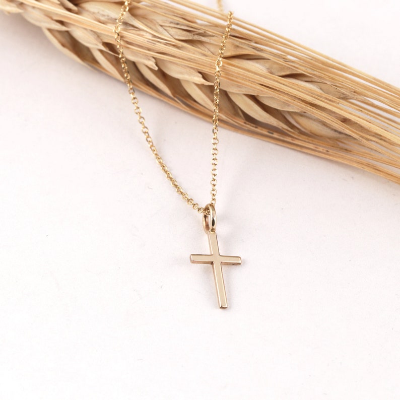 Collier pendentif croix en or massif : cadeau de baptême délicat - Etsy ...