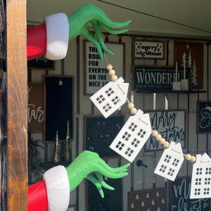 3D Printed Grinch Hand - Etsy