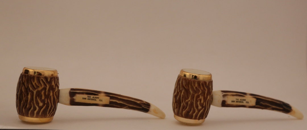The Alamo Souvenir Simulated Stag Horn Salt & Pepper Shakers Set - Etsy
