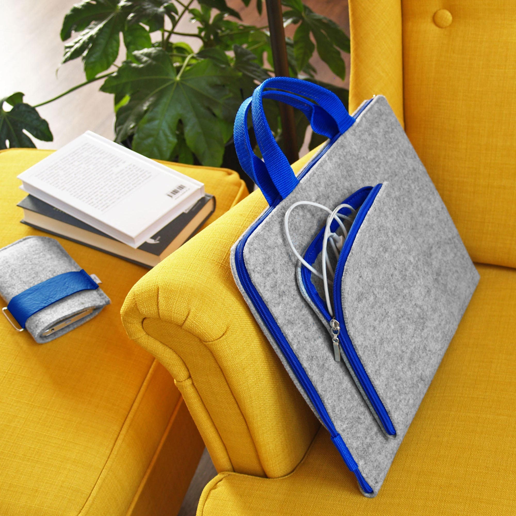 LAPTOP FELT SLEEVE Macbook Cover With Hands Blue Zipper - Etsy