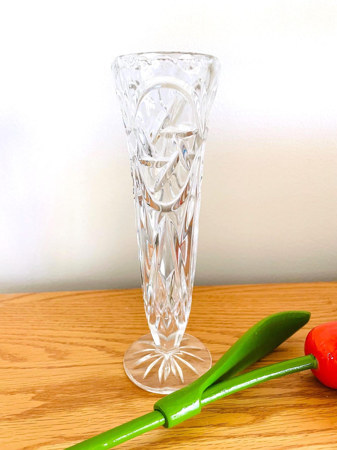 Vintage Pinwheel Bud Vase, Pressed Glass Pinwheel Vase, Elegant Mid ...