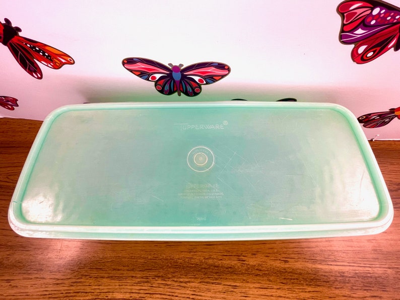 Tupperware Jade Celery Keeper, Vintage Tupperware Lettuce Keeper ...