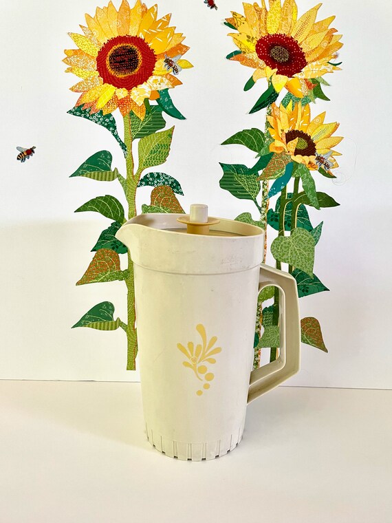 Tupperware #874-14 Small Tupperware Push Button Pitcher Almond and ...