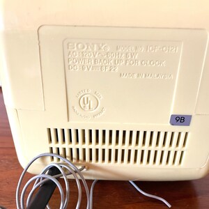 White 80's Sony Dream Machine Clock Radio, Sony Dream Machine AM/FM ...