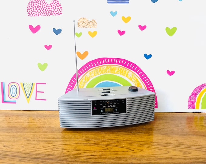 Vintage 90s Battery Operated Clock Radio, 90s Silver Clock Radio With ...