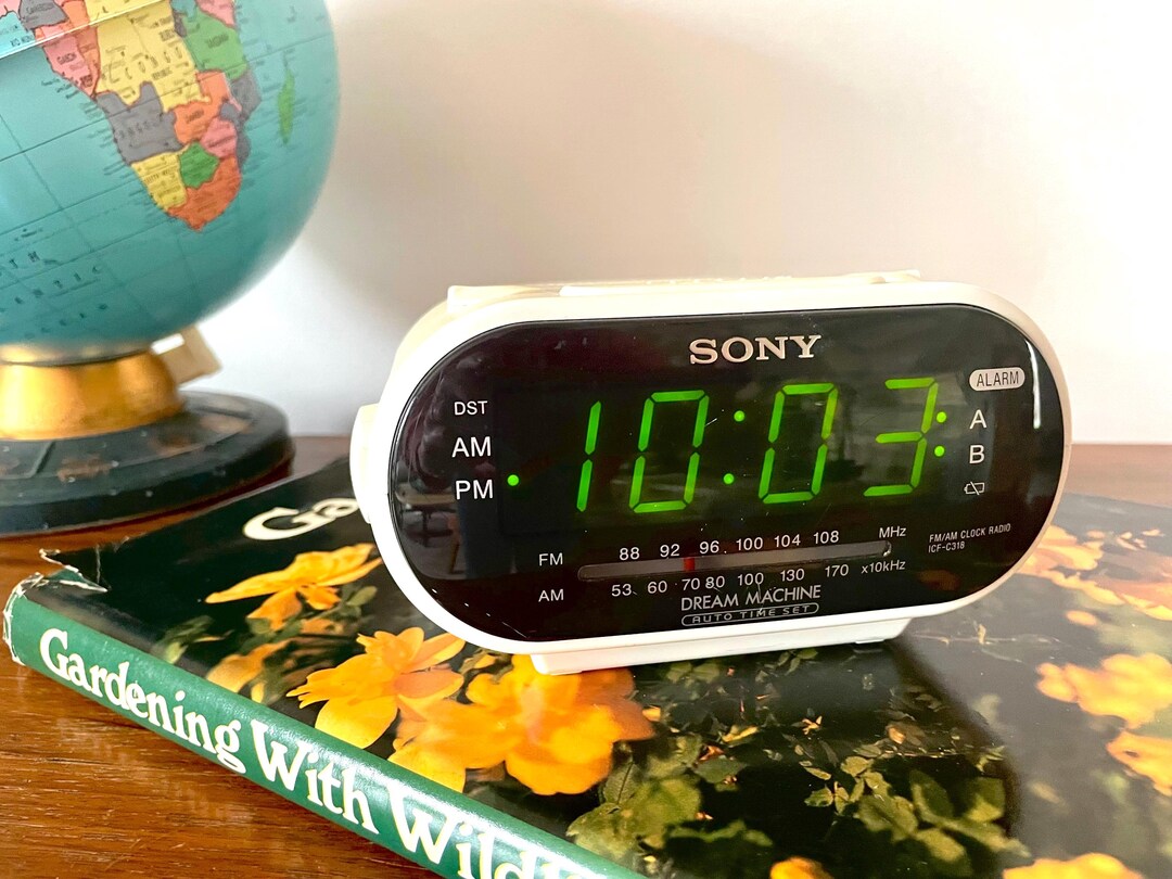 Vintage White 80's Sony Dream Machine Dual Alarm Clock Radio, 1980s ...