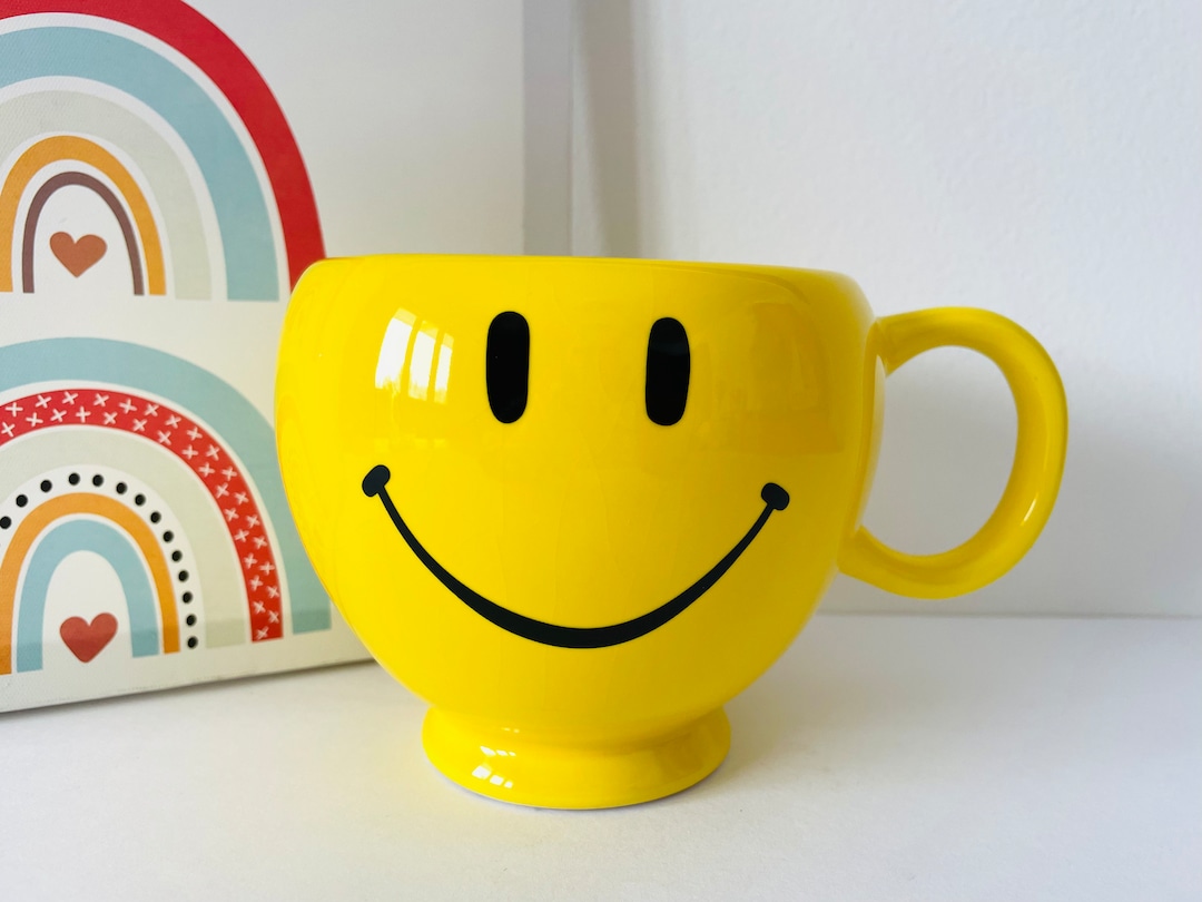 Telefora HAVE A HAPPY DAY Mug, Yellow Smiley Face Mug, Nelson Smiley ...