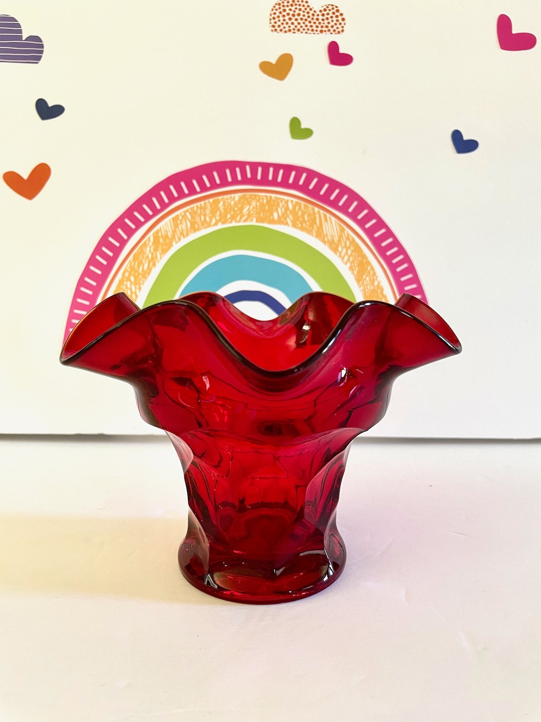 Viking Georgian Ruby Vase, Bright Ruby Red Honeycomb Vase, Red Ruffled ...