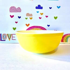 Yellow Pyrex 404 Mixing Bowl, Yellow Pyrex Primary, 4 Quart Nesting ...
