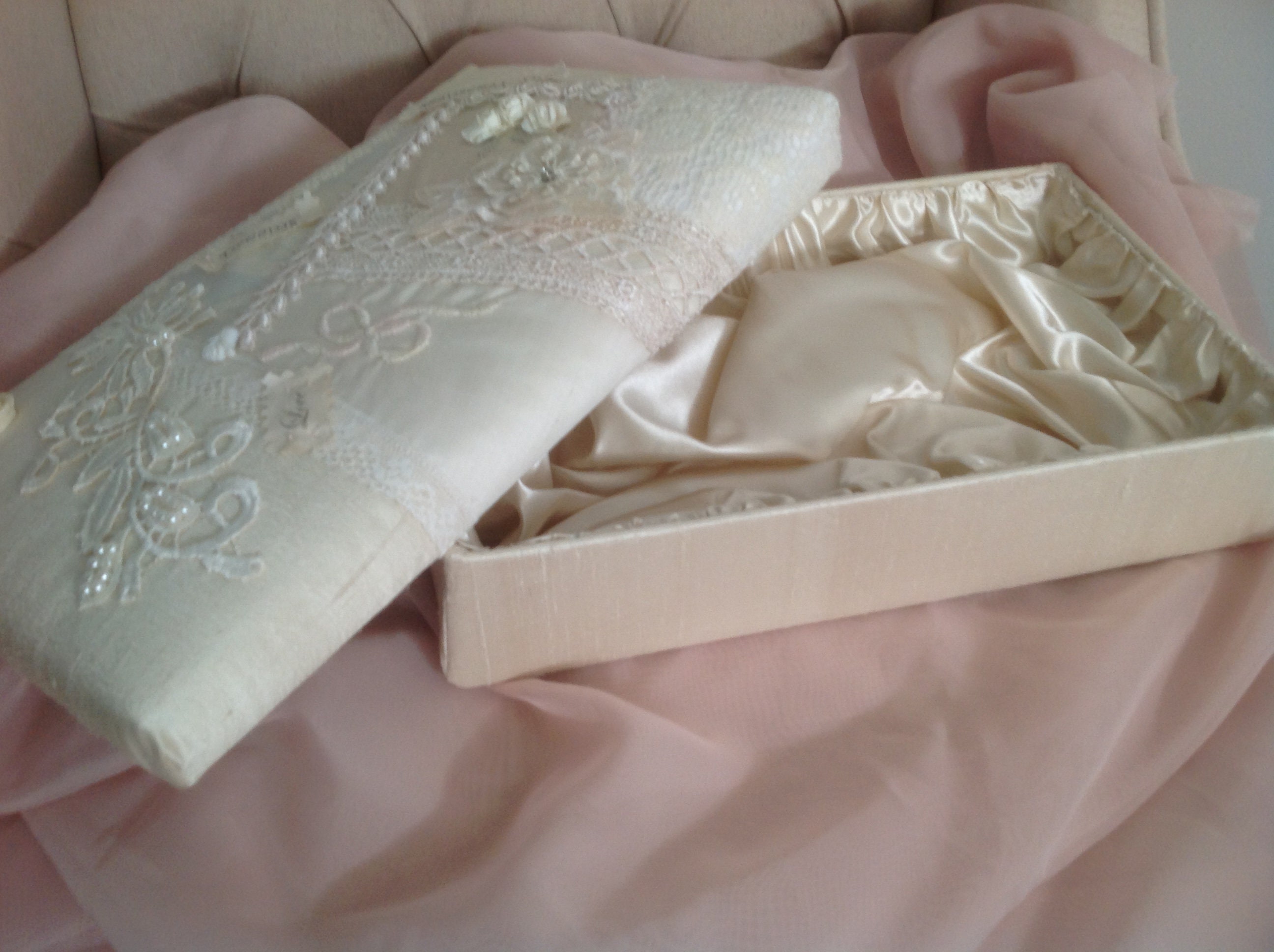 Ivory Satin and Lace Deepsake Box - Etsy