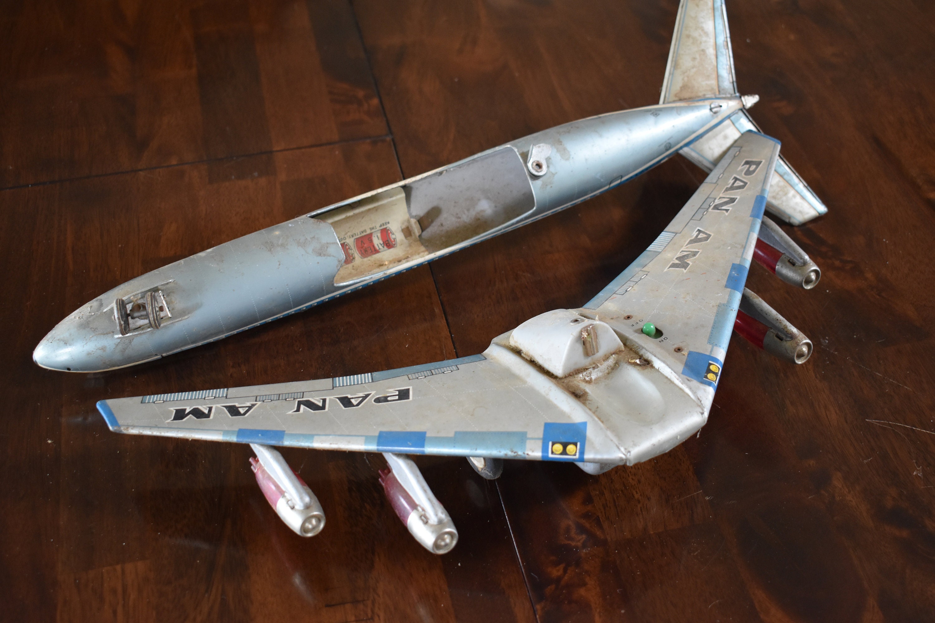 Pan American Boeing Jet Clipper Toy Airplane Battery Compartment ...