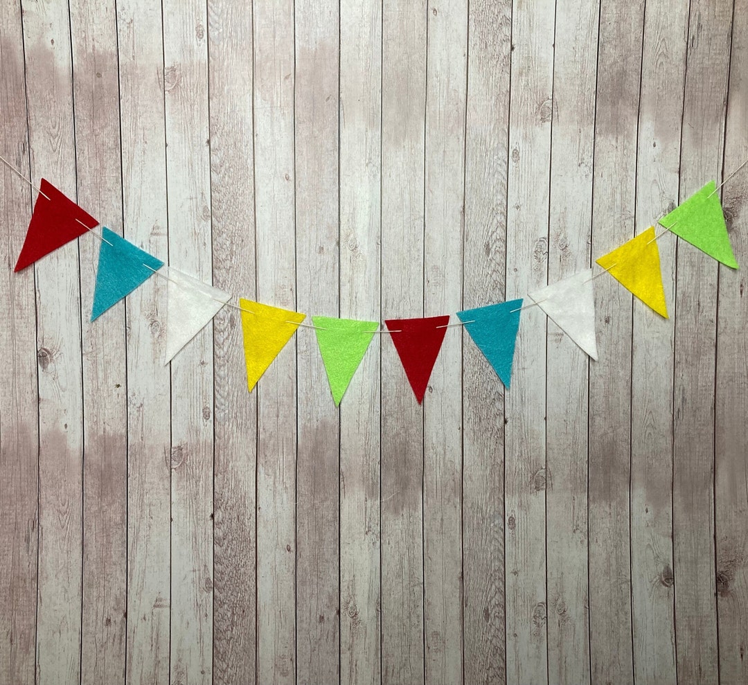 Felt Flag Banner, Holiday Party & Table Décor Bunting, Festive Triangle ...