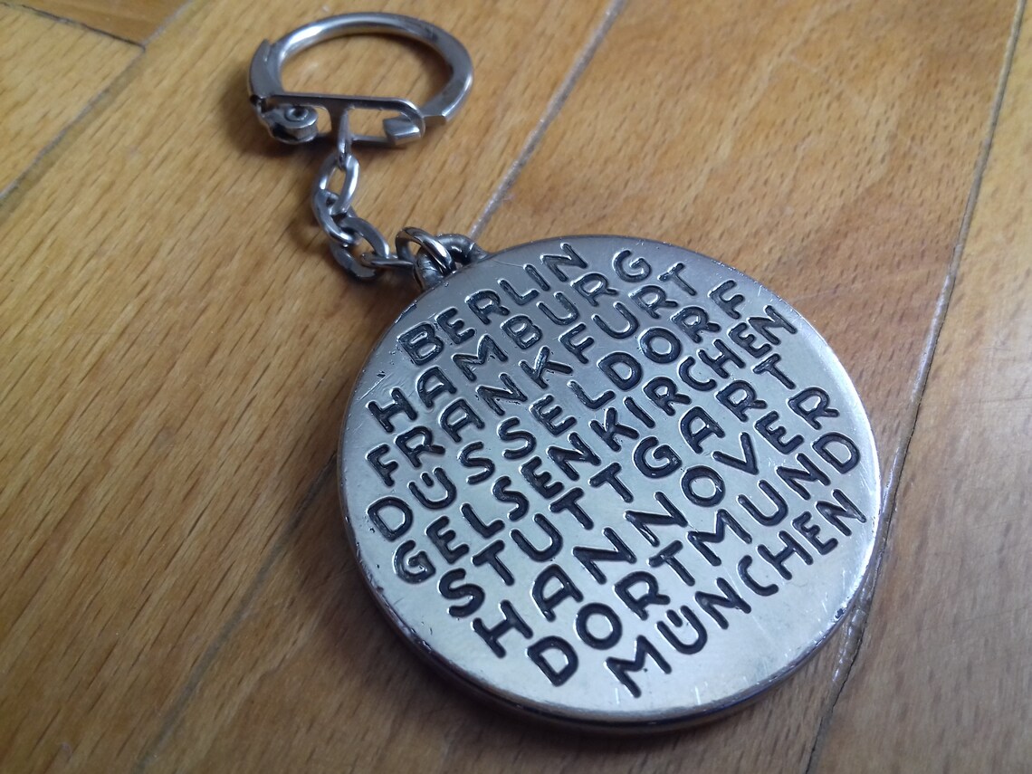 FIFA FOOTBALL SOCCER World Cup Germany 1974. Vintage Keychain - Etsy