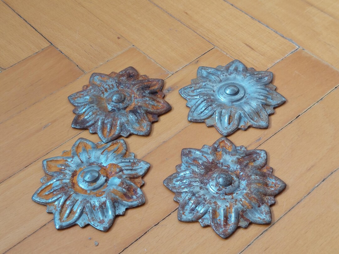 Metal Rosette Set of 4 Vintage Metal Decor Rosettes Small Rusty Metal ...