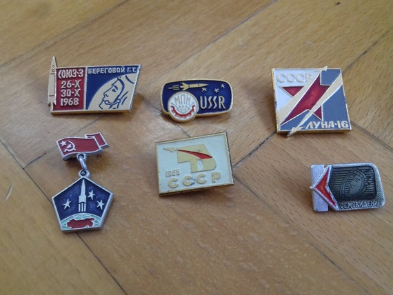 Set of 6 Soviet vintage Pin USSR Space program - Gem