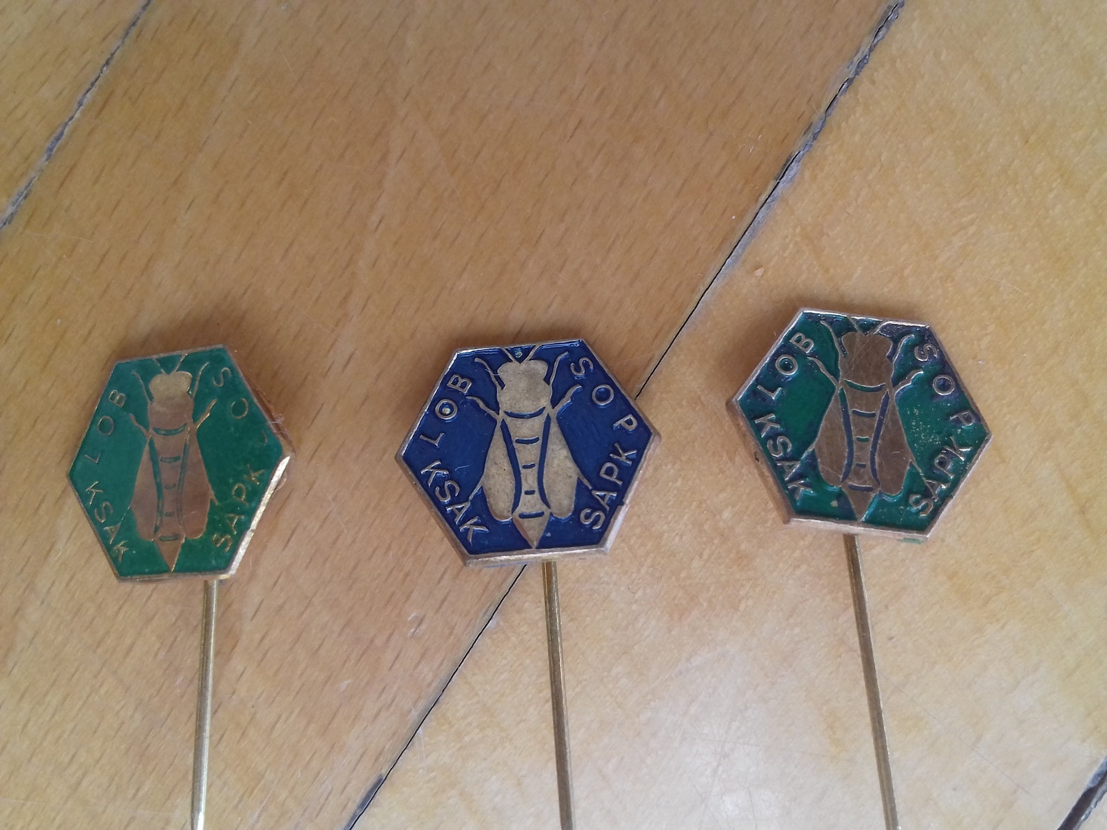 Lot of 3 Vintage Pin Badge Honey Bee Association of | Etsy