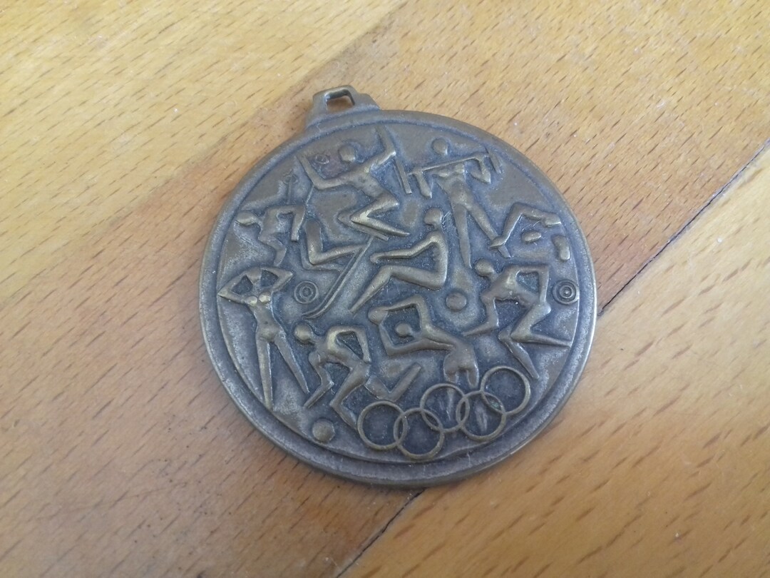 Vintage Small Medal Olympic Games Bay Bertoni Milano - Etsy