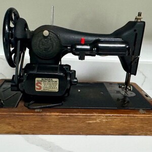 Vintage Singer Sewing Machine/singer Model 128portable/bentwood Case ...
