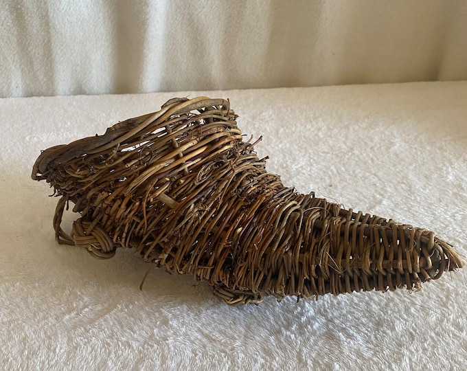 Grapevine Cornucopia/horn of Plenty Basket- Vintage - Etsy