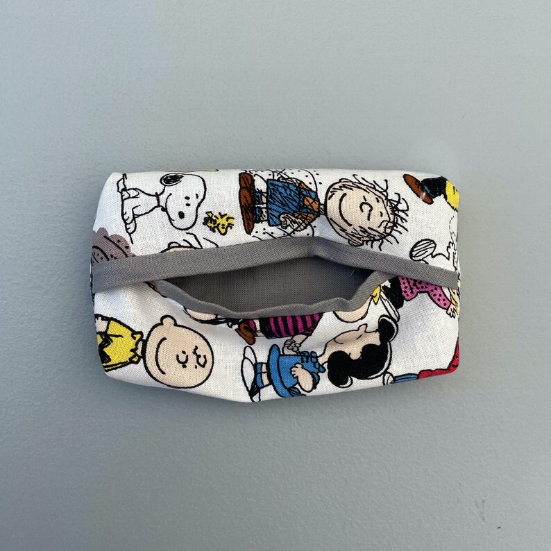 Custom Snoopy/peanuts Themed Tissue Holder | Etsy